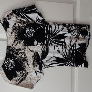 judy lee cole | Tops | Judy Lee Cole Black Tan And White Floral V Neck ...